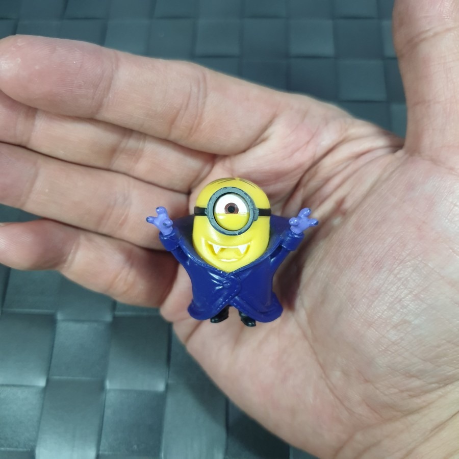 Minion Thinkway Toys Mini Figures - Ungu, Toys & Collectibles, Mainan ...
