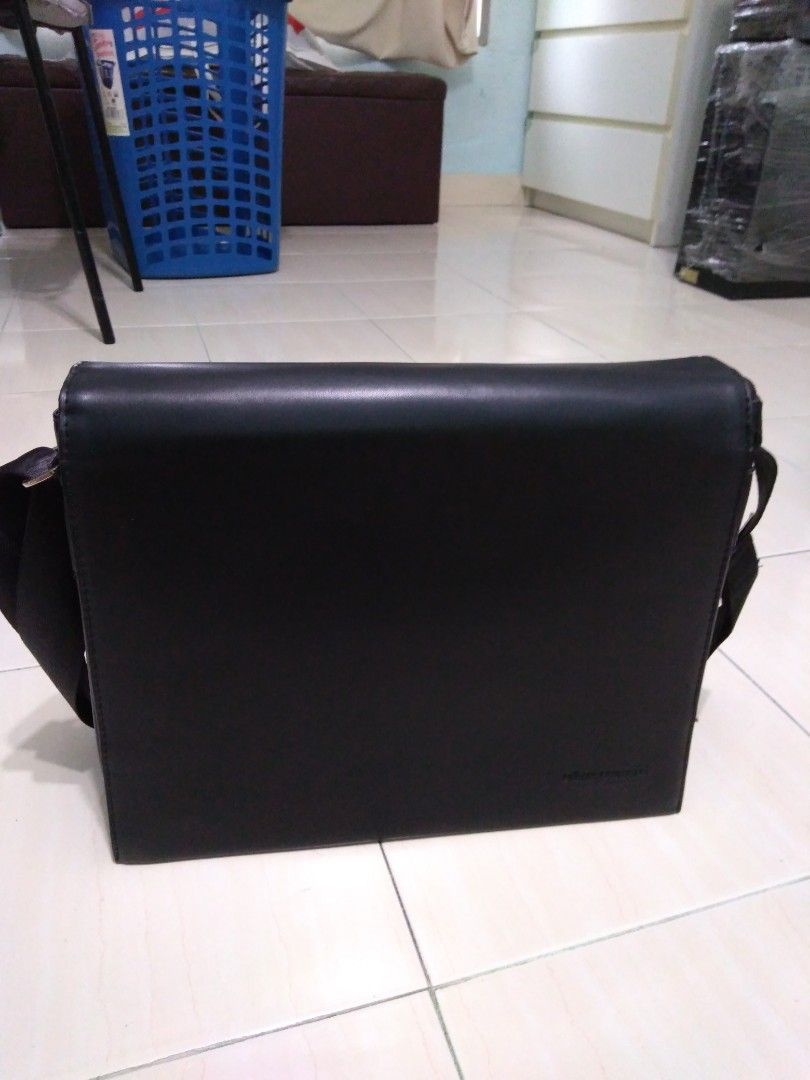 NEW Obermain Men Sling Bag, Men's Fashion, Bags, Sling Bags on Carousell