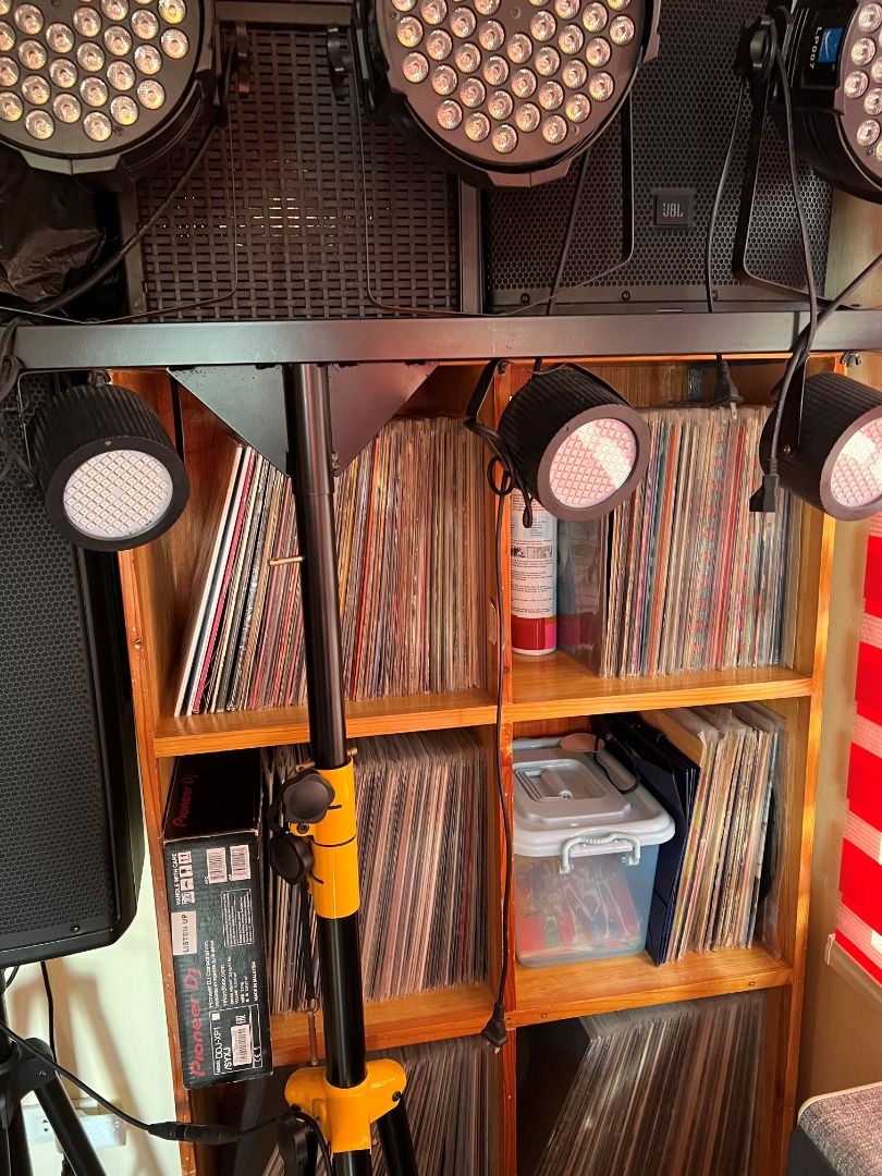 plaka and turntable set, Audio, Portable Music Players on Carousell