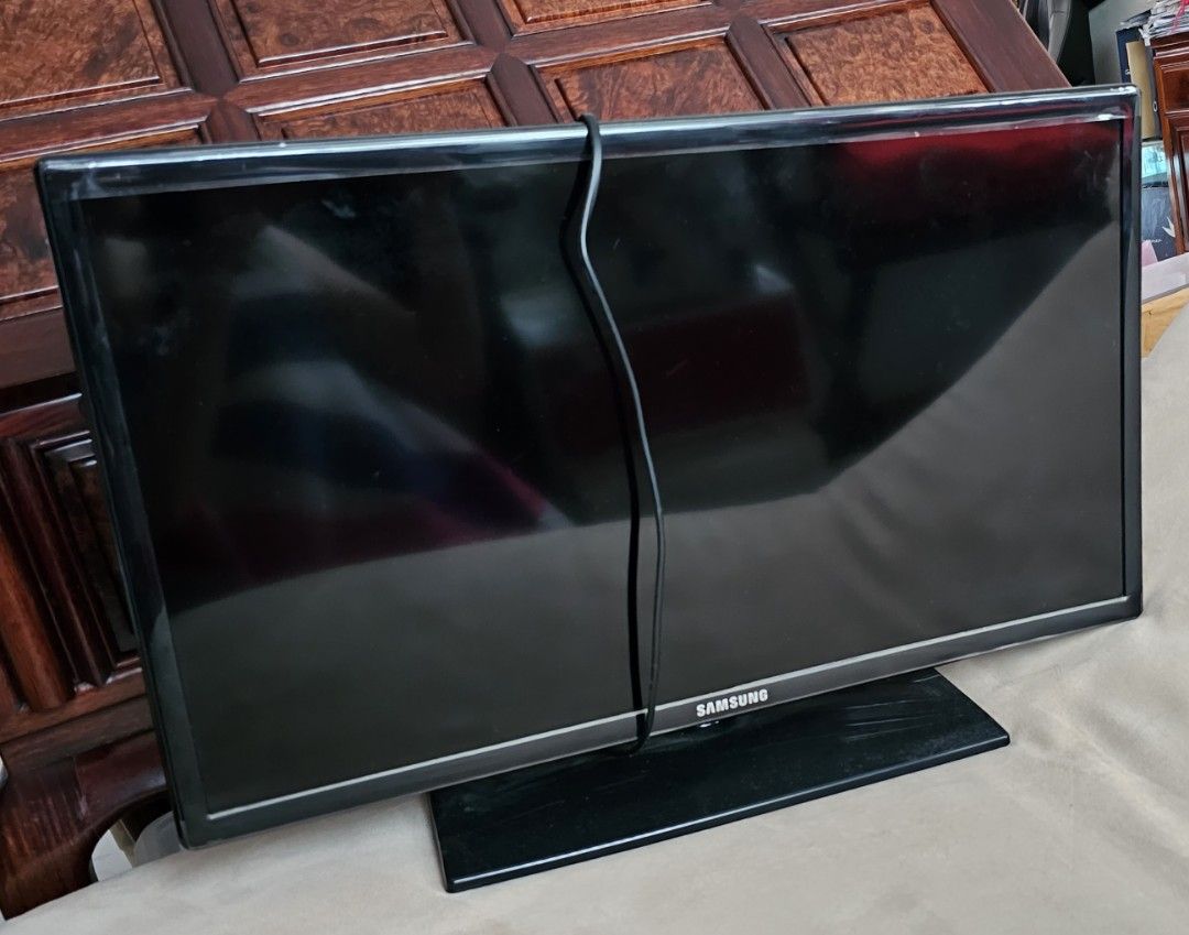 Samsung UA26EH4000 26" LED TV, TV & Home Appliances, TV & Entertainment ...