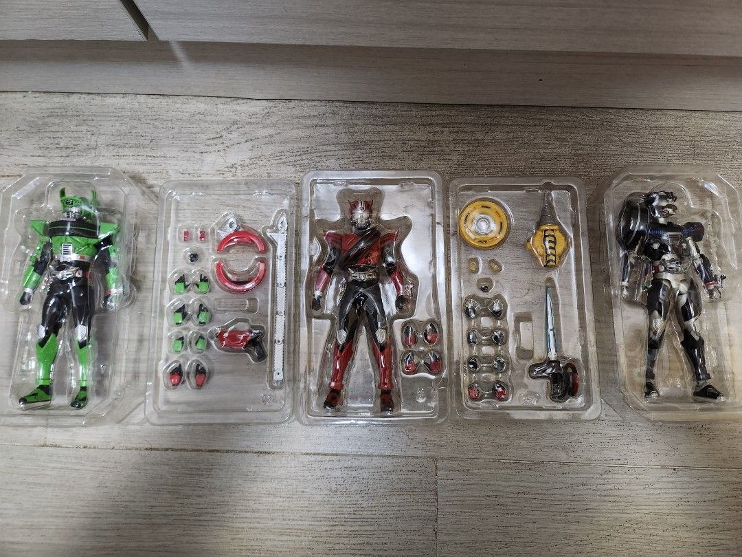 SHF 幪面超人/假面騎士Drive 3種型態, 興趣及遊戲, 玩具 & 遊戲類 - Carousell