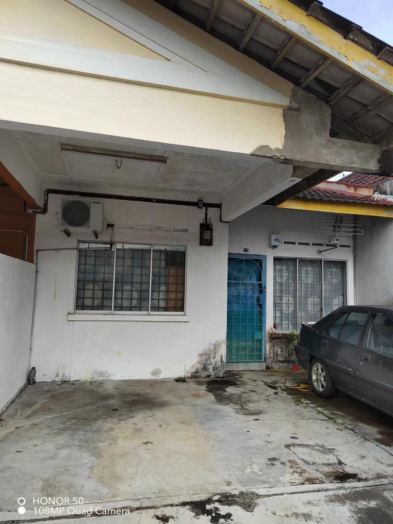 Single storey terrace house, Property, For Sale on Carousell