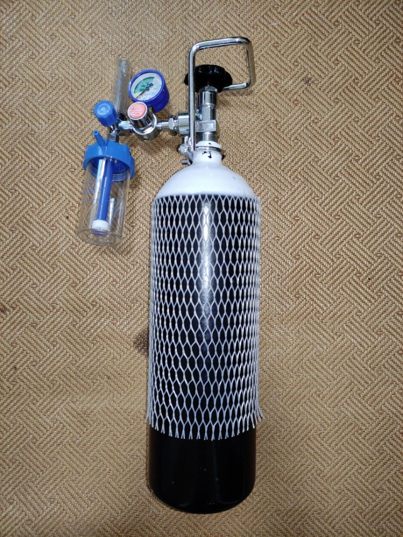 Steel Oxygen Cylinder (5 Litre) with Regulator and Humidifier, Health ...