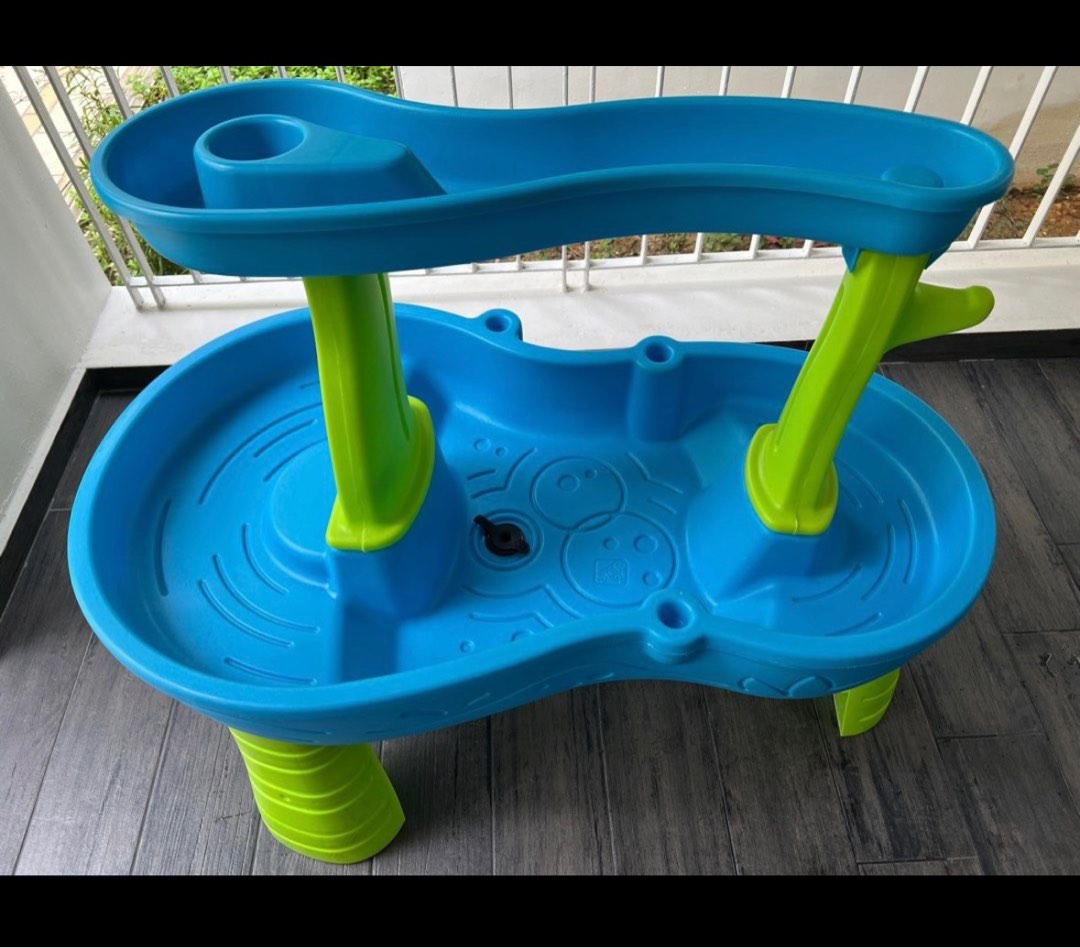 Step 2 Rain Shower Splash Pond Water Table, Babies & Kids, Infant ...