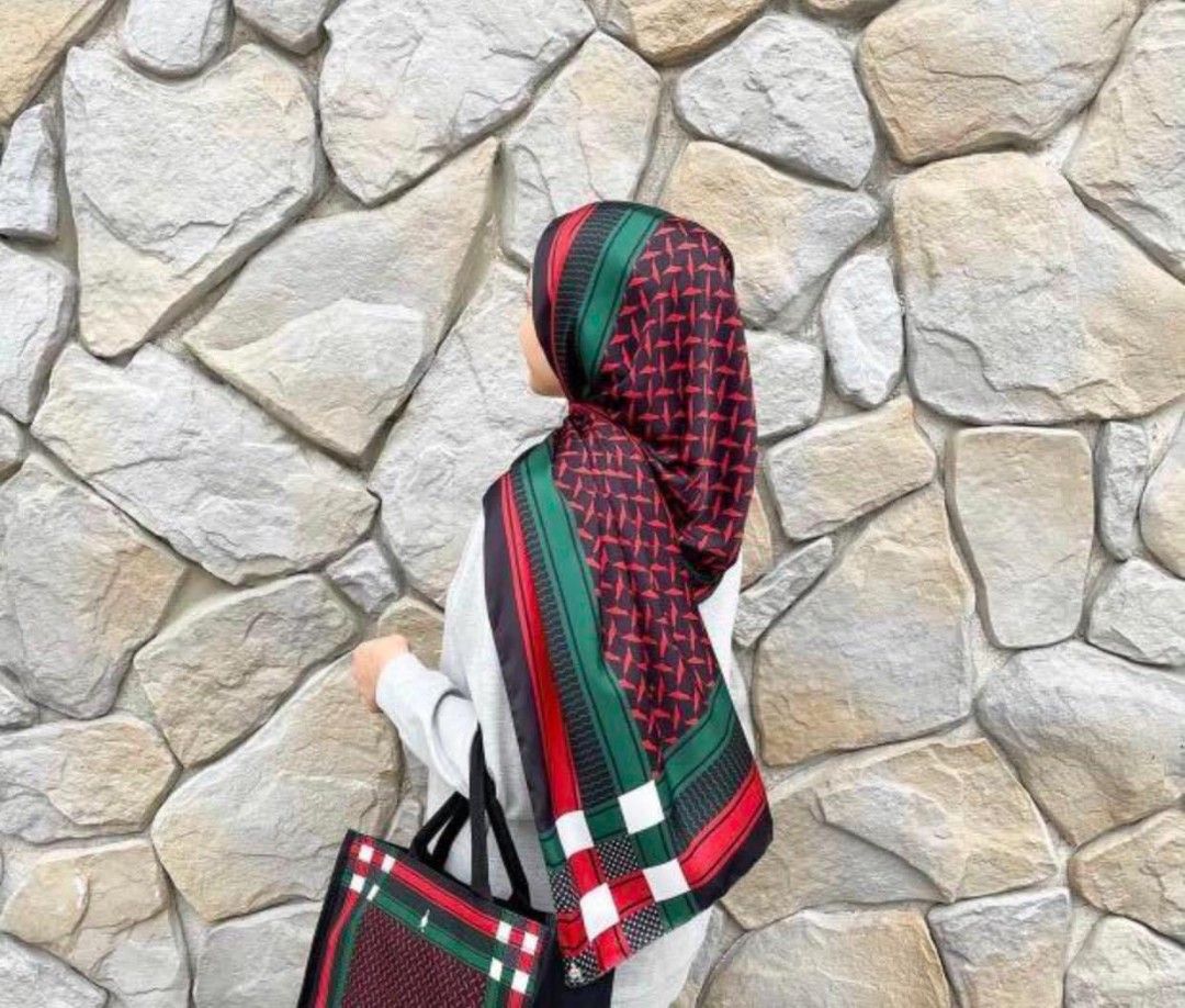 The Palestine Duck shawl /square, Women's Fashion, Muslimah Fashion ...