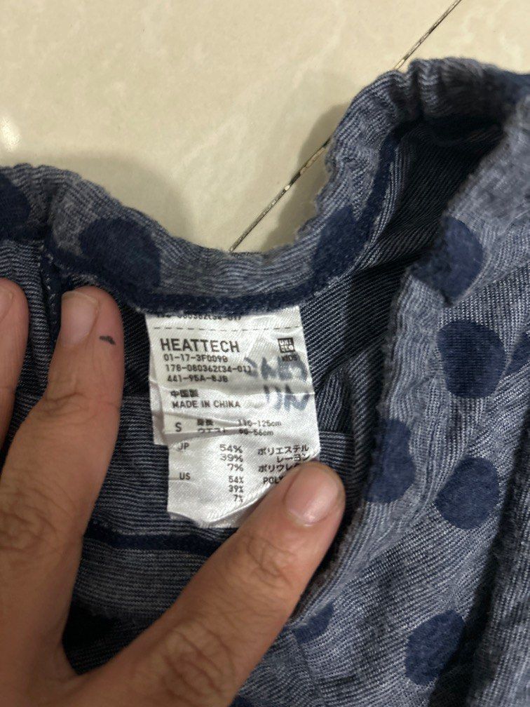 Uniqlo Heattech Leggings Kids 110 0610, Babies & Kids, Babies & Kids Fashion on Carousell