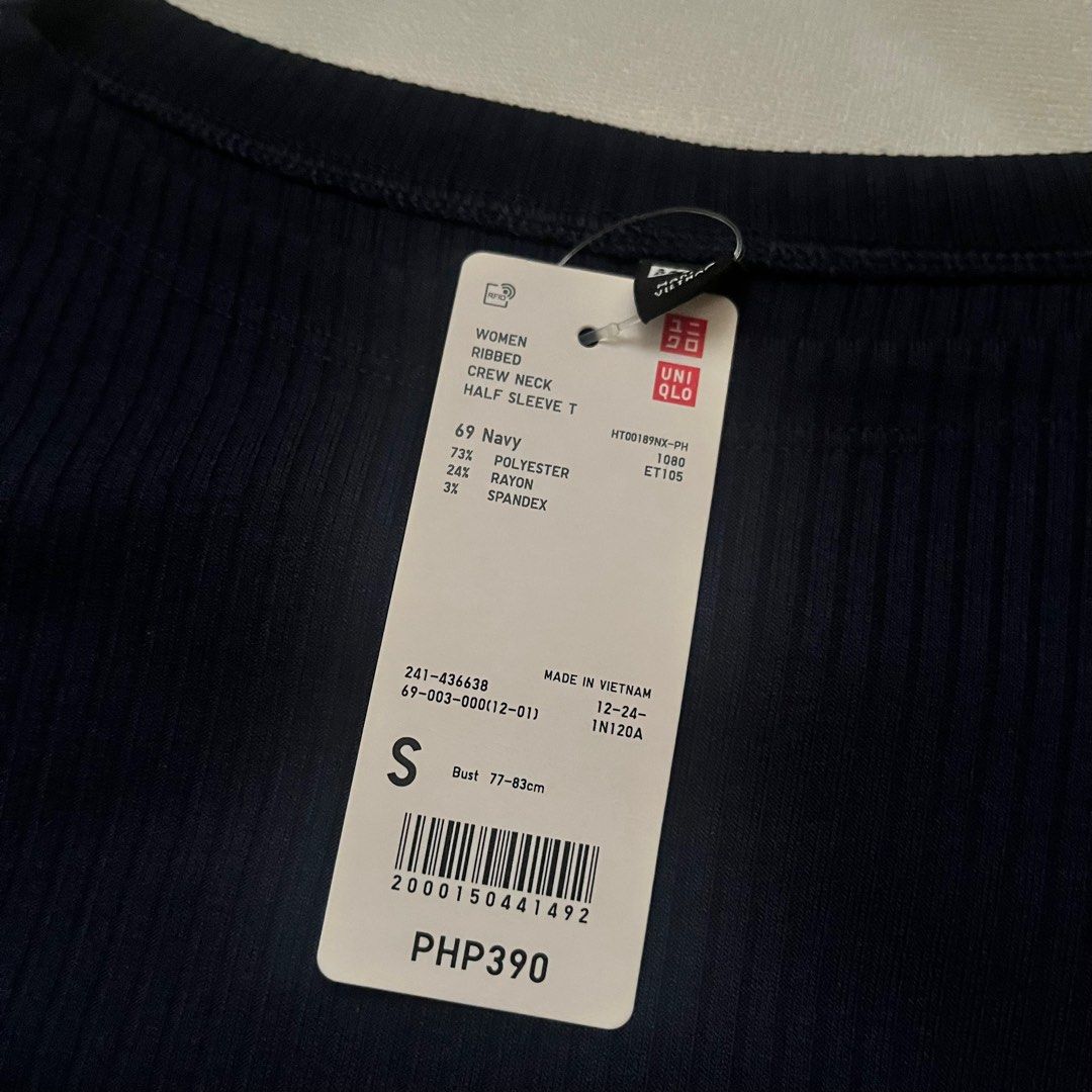 Uniqlo Ribbed Crew Neck Half Sleeve in Navy, Women's Fashion, Tops ...