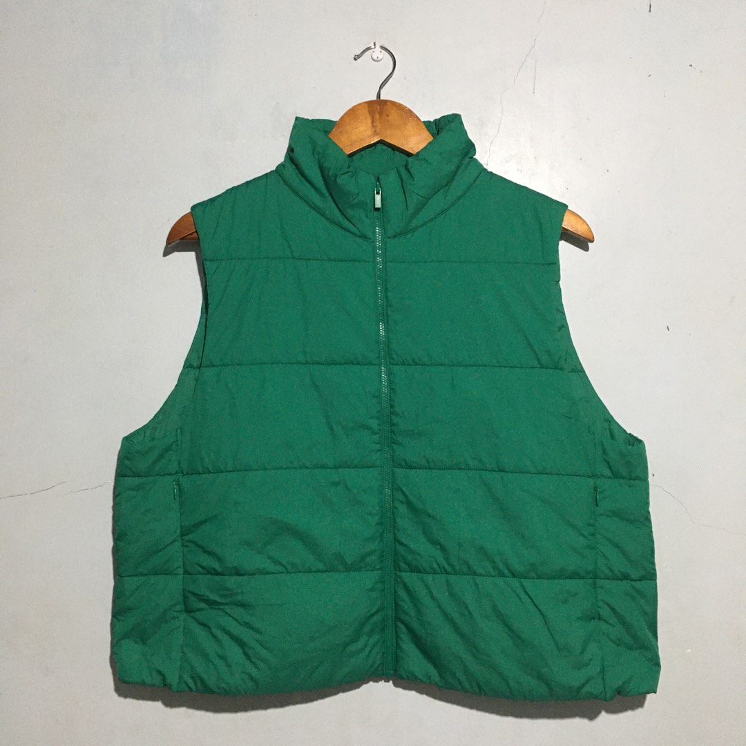 Uniqlo warm padded vest, Men's Fashion, Tops & Sets, Vests on Carousell