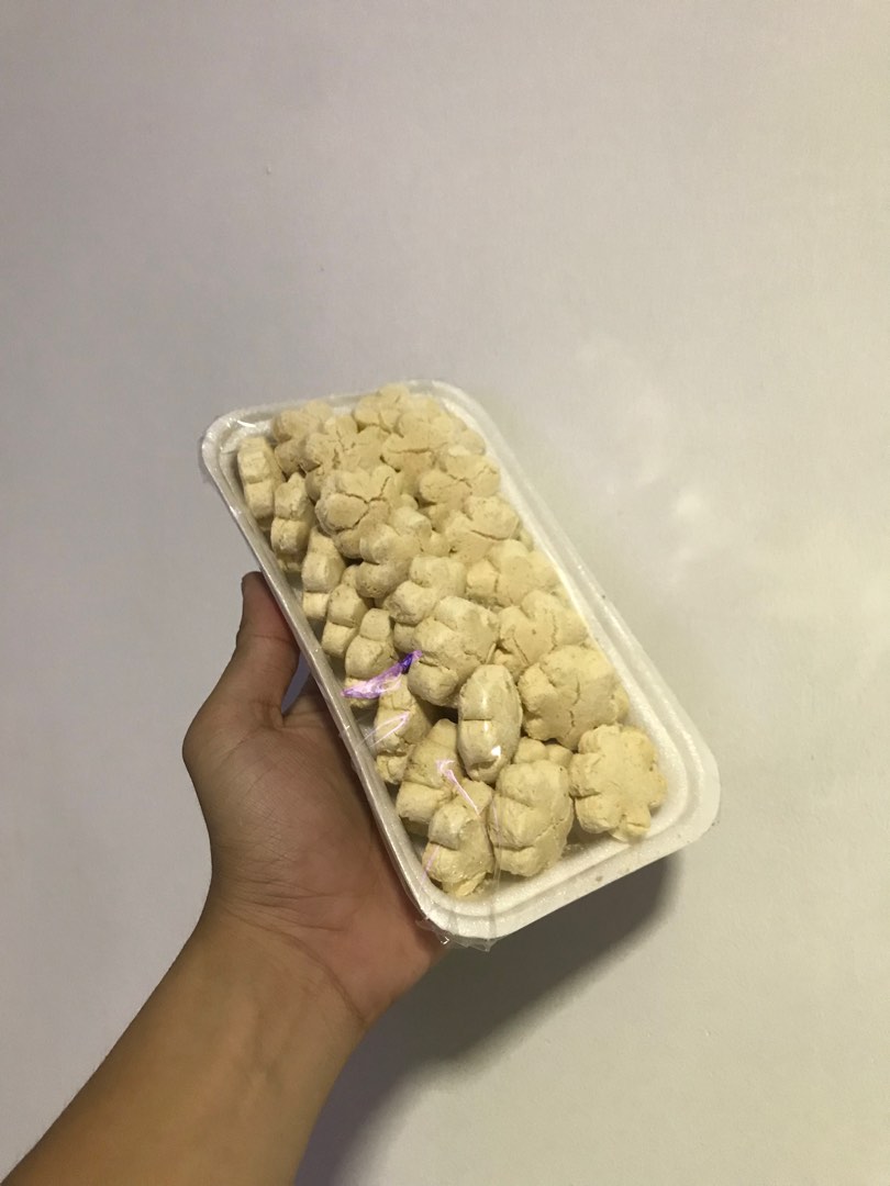 URARO, Food & Drinks, Homemade Bakes on Carousell