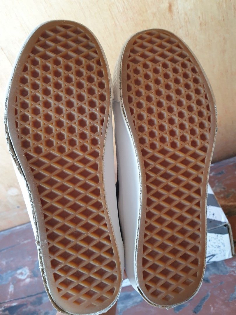 Vans Vault OS, Men's Fashion, Footwear, Sneakers on Carousell