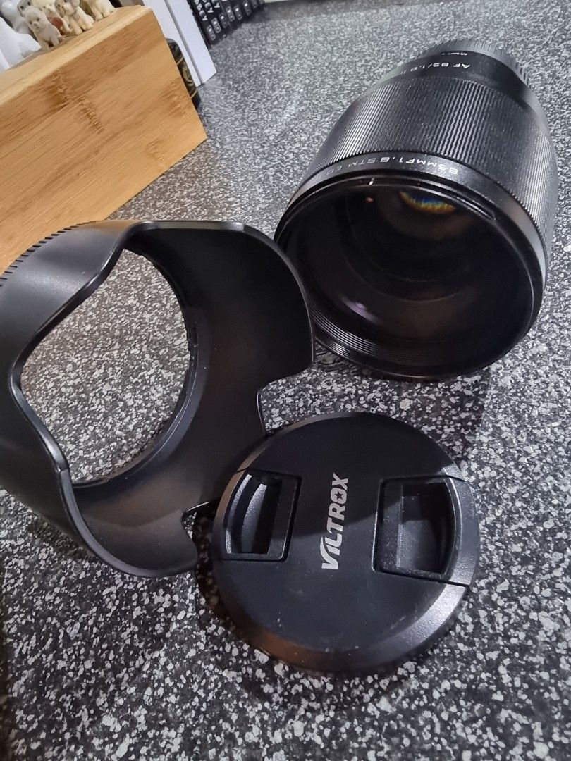 Voltrox 85mm f1.8 II fuji mount, Photography, Lens & Kits on Carousell
