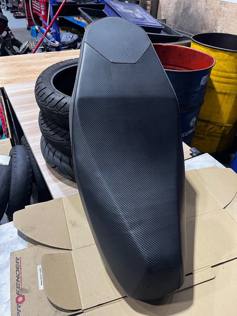 VRX Flat Seat Nmax V2, Motorcycles, Motorcycle Accessories on Carousell