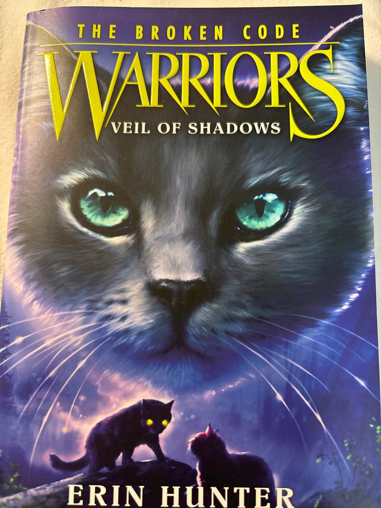 Warriors The Broken Code: Veil of Shadows, Hobbies & Toys, Books ...