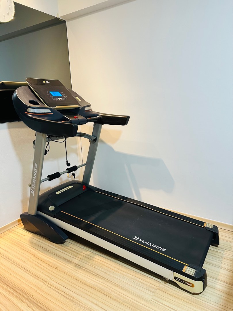 Yijian Treadmill (HEAVY DUTY), Sports Equipment, Exercise & Fitness ...