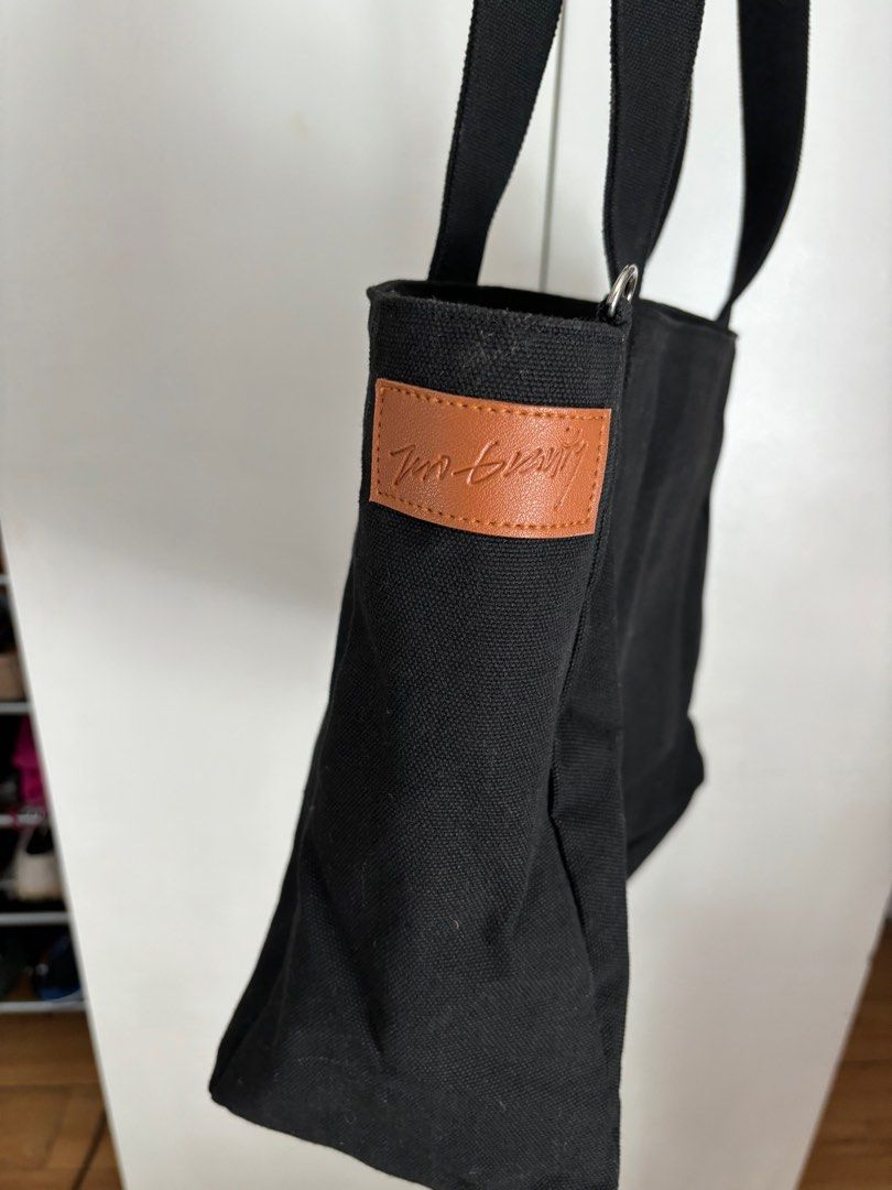 Zero Gravity Black Multi-wear Tote Bag, Women's Fashion, Bags & Wallets ...