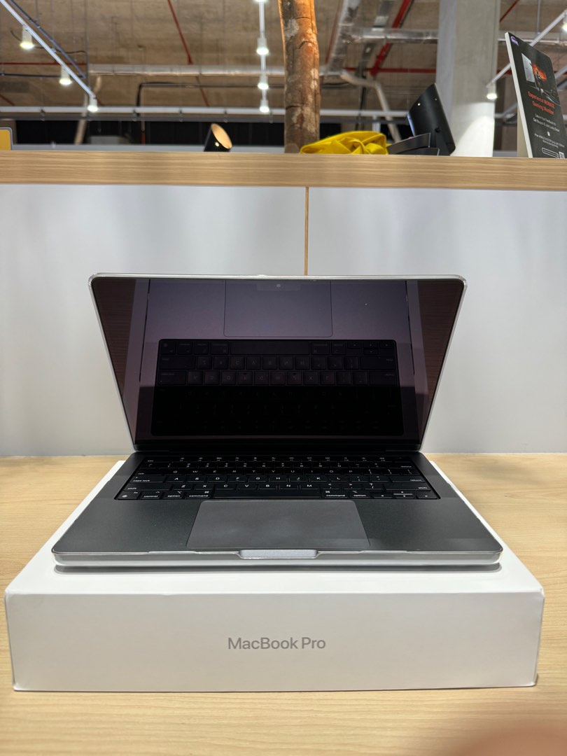 14" Macbook Pro | M2 Pro 512GB SSD 16GB RAM, Computers & Tech, Laptops ...