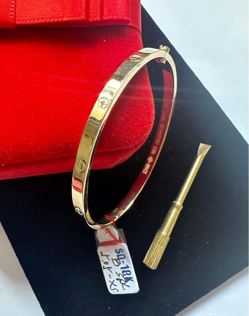 18K Saudi Gold slimtype screw type love bangle, Women's Fashion ...