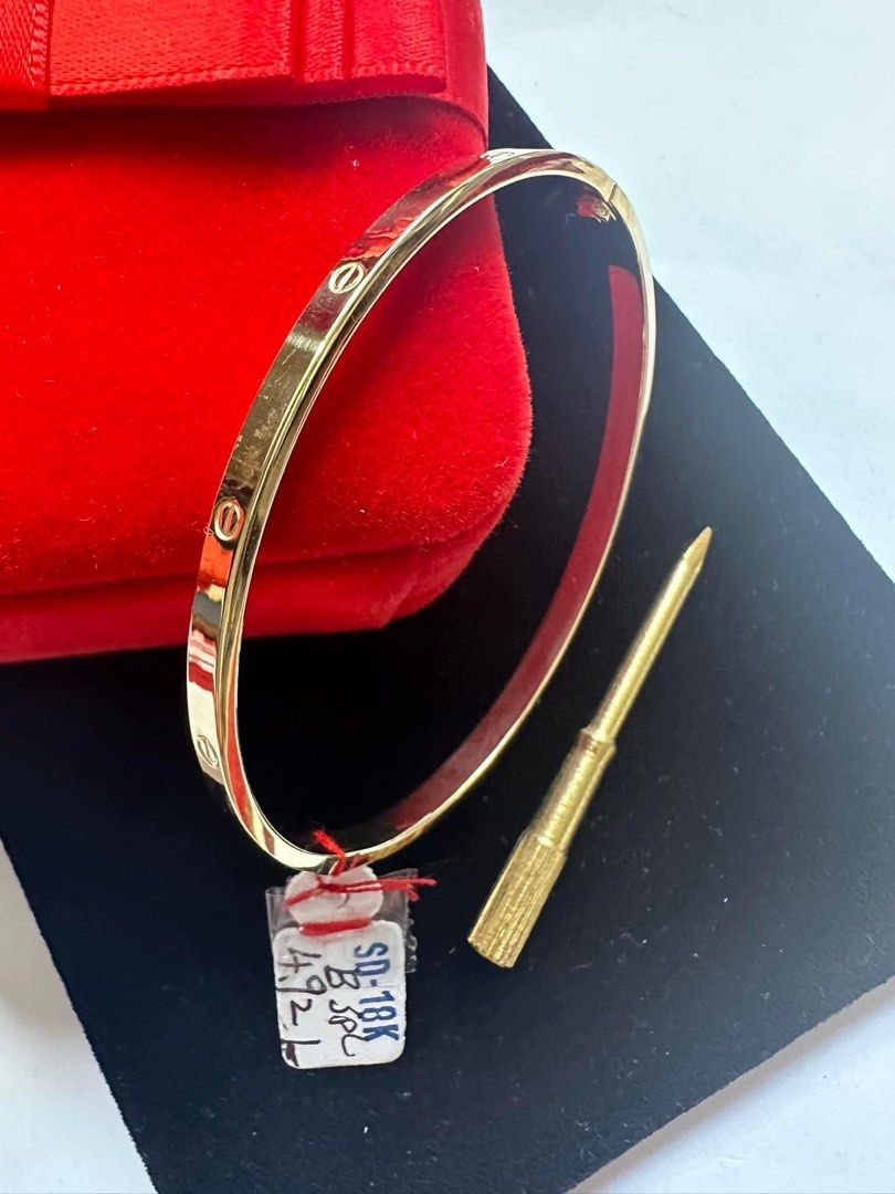 18K Saudi Gold slimtype screw type love bangle, Women's Fashion ...