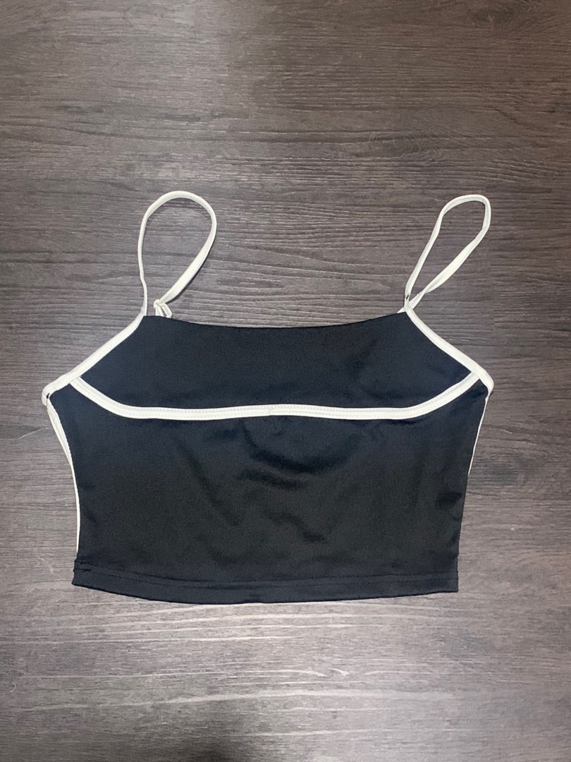 acubi top, Women's Fashion, Tops, Sleeveless on Carousell