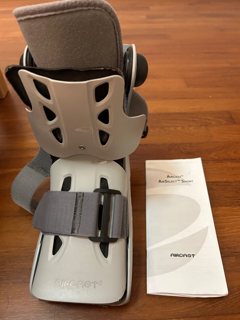 Air cast boot, Health & Nutrition, Assistive & Rehabilatory Aids, Other ...