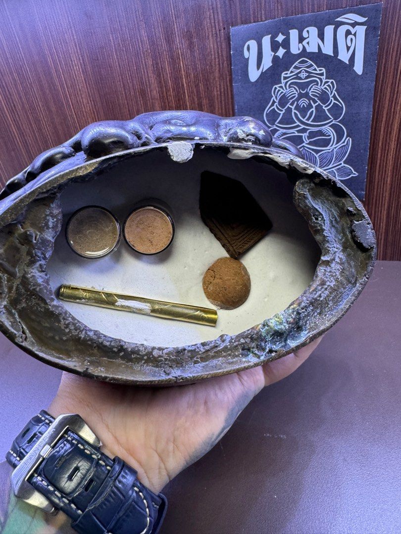 Ajarn Sakson Mae Choklup Be2566, Hobbies & Toys, Memorabilia ...