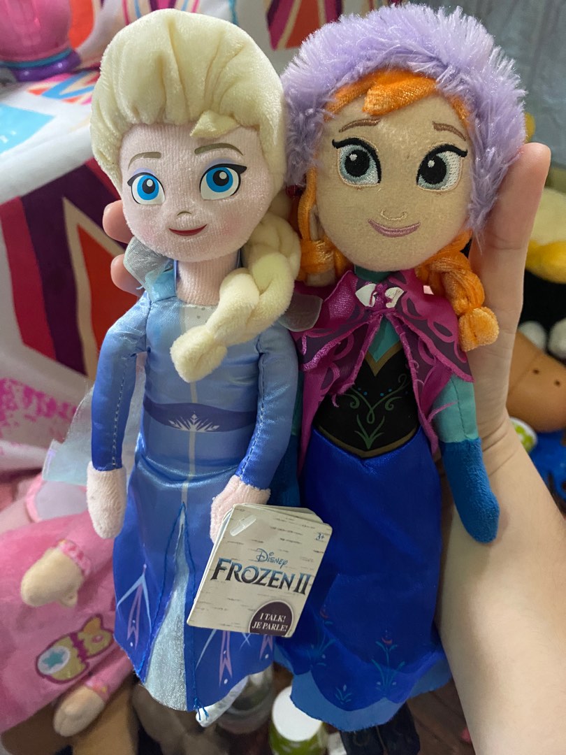 Anna&Elsa Posh Paws, Hobbies & Toys, Toys & Games on Carousell