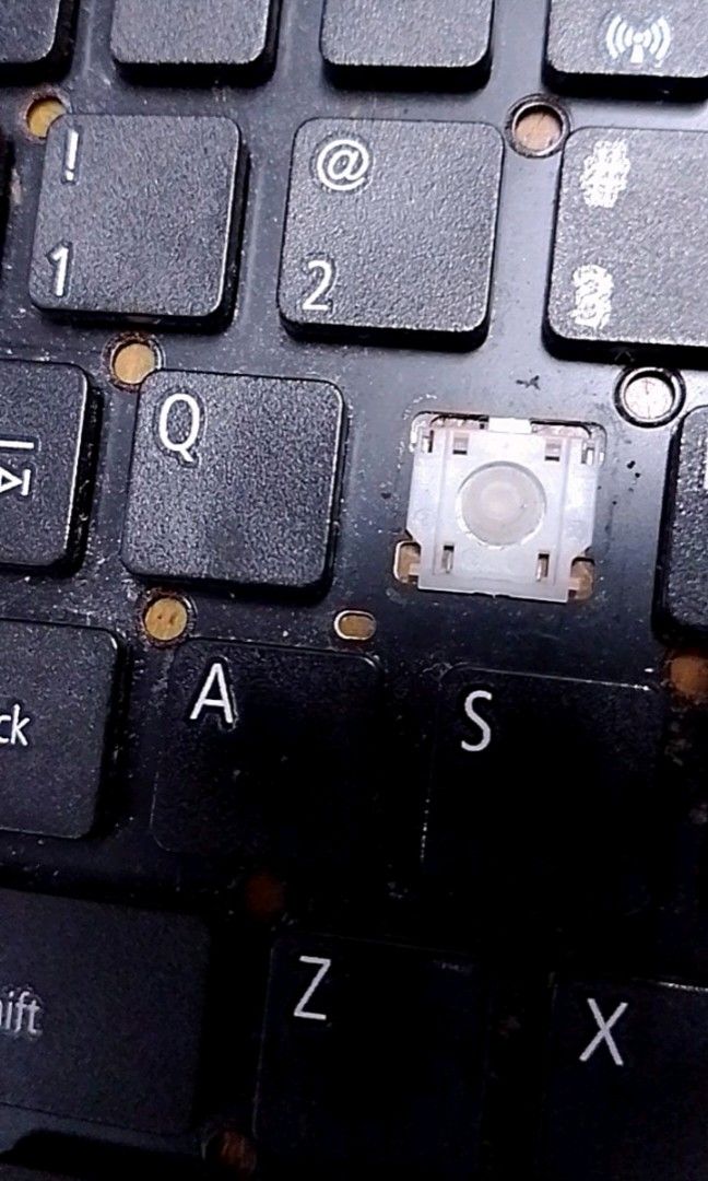 Assorted Laptop Keycaps Hinge rubber cup, Computers & Tech, Laptops ...