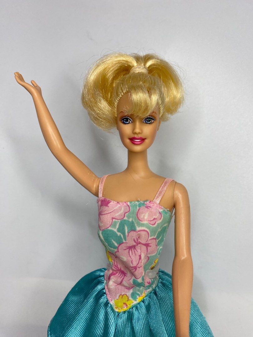 Barbie twist and turn, Hobbies & Toys, Toys & Games on Carousell