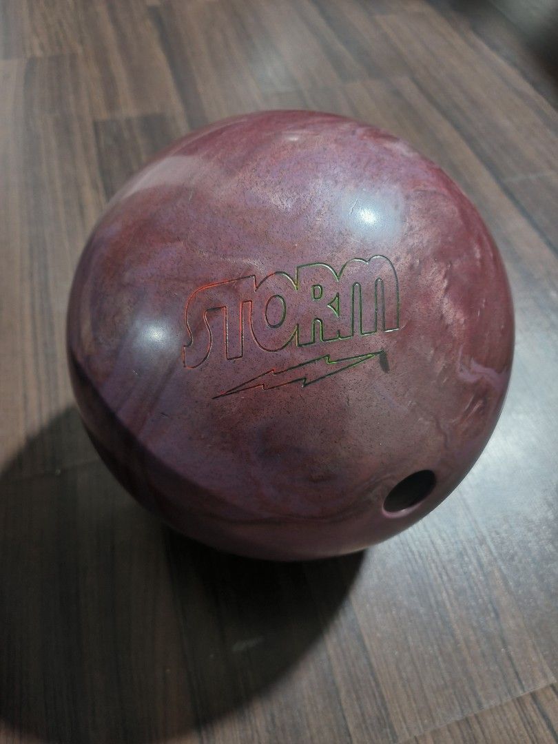 3 Bowling balls with a 3-balls roller bag, Sports Equipment, Sports ...