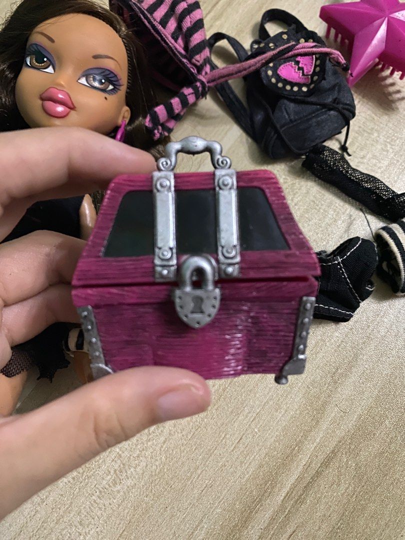 Bratz Treasures Yasmin doll, Hobbies & Toys, Toys & Games on Carousell