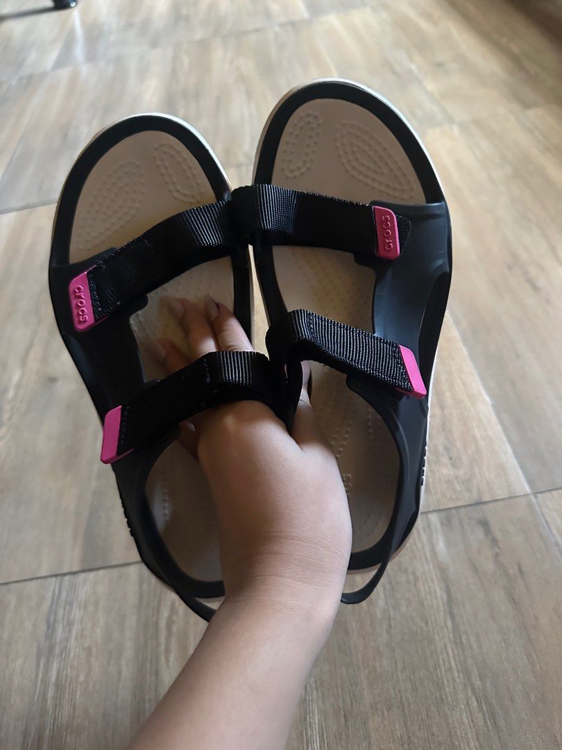 Authentic Crocs Swiftwater, Women's Fashion, Footwear, Flats & Sandals ...