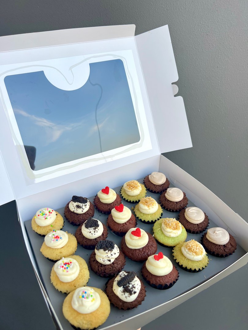 Cupcakes/ tarts/tartlets/ brownies/ honey cornflakes/ cream puff ...