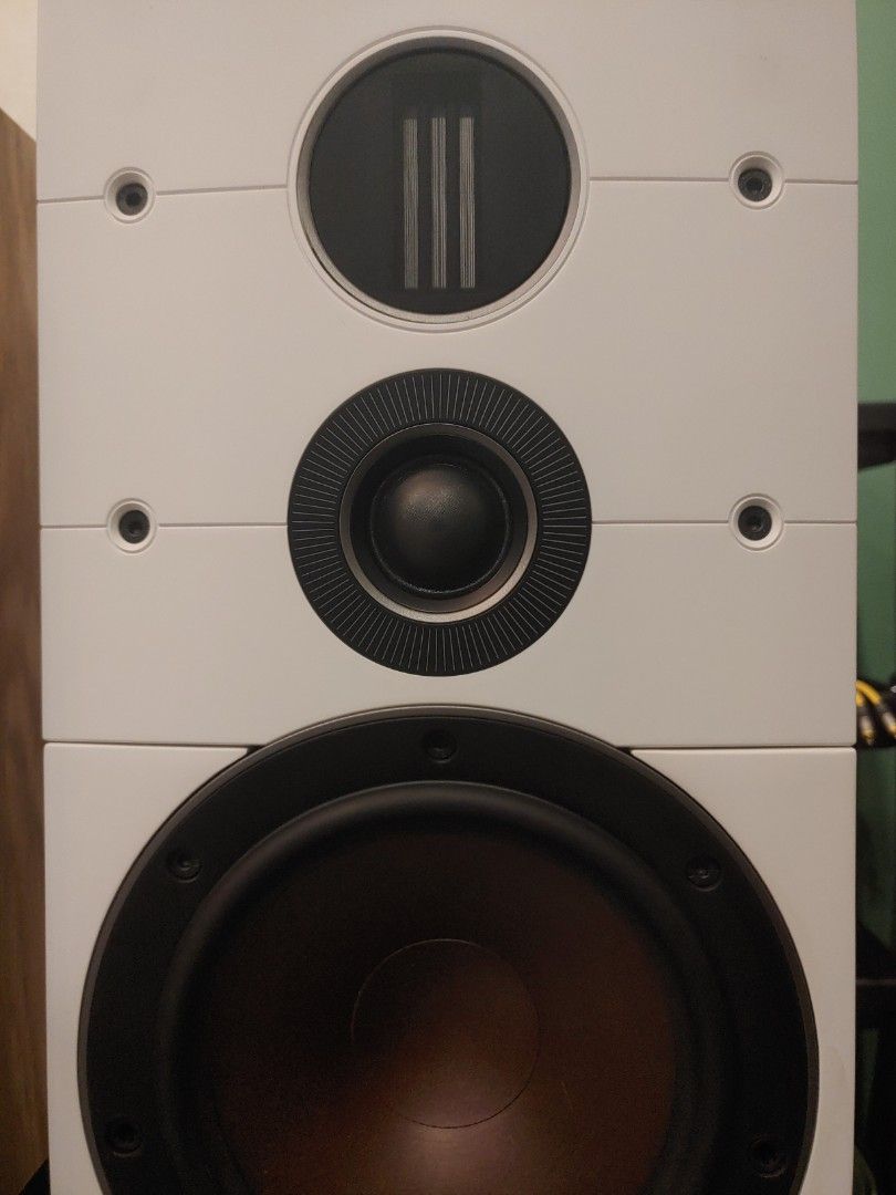 Dali Callisto 2C 2.5-way Active Wireless Powered Hi-fi Bookshelf ...