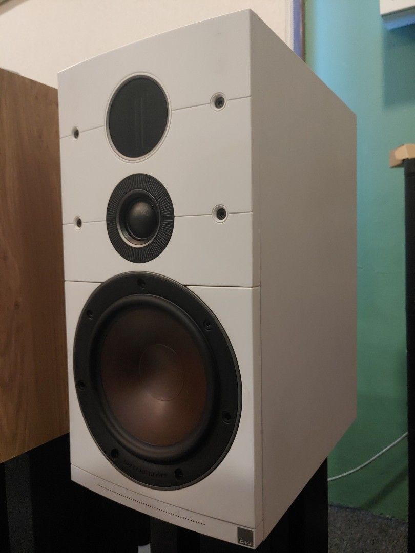 Dali Callisto 2C 2.5-way Active Wireless Powered Hi-fi Bookshelf ...