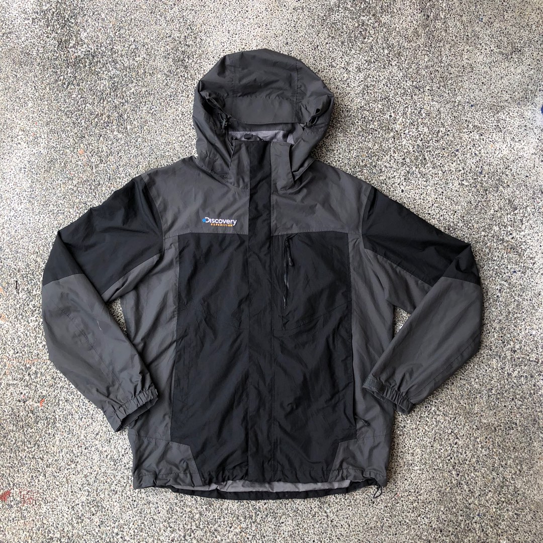 Discovery Expedition WindBreaker, Men's Fashion, Coats, Jackets and ...