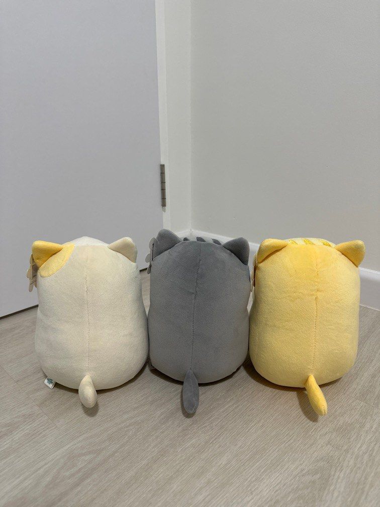 Fun Claw Round Cat Plushie 20cm (H), Hobbies & Toys, Toys & Games on ...