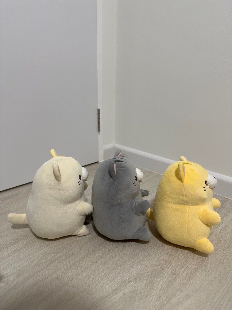 Fun Claw Round Cat Plushie 20cm (H), Hobbies & Toys, Toys & Games on ...