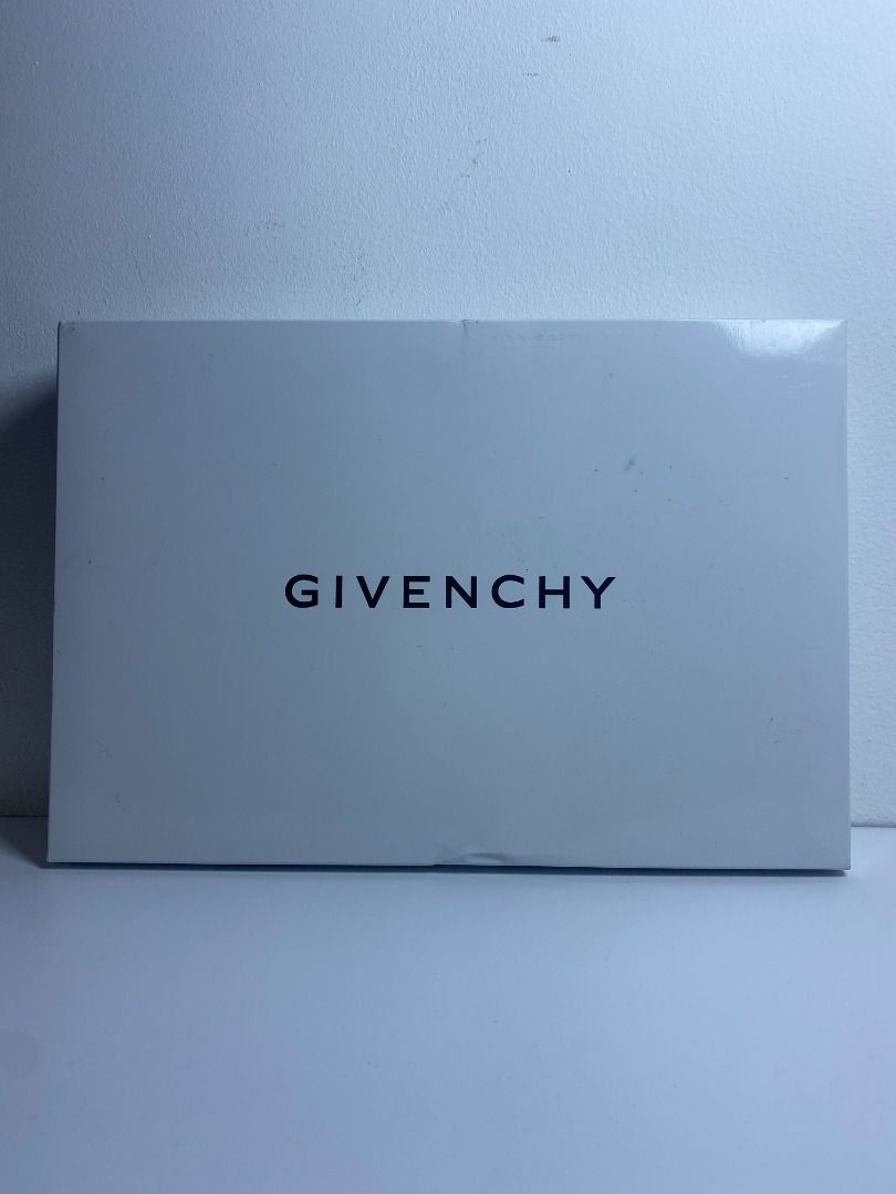 GIVENCHY 2-Piece White Towel, Furniture & Home Living, Bedding & Towels ...