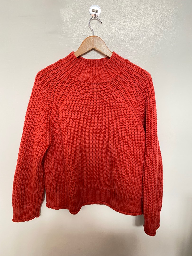 GU BY UNIQLO KNITTED TOP, Women's Fashion, Tops, Longsleeves on Carousell