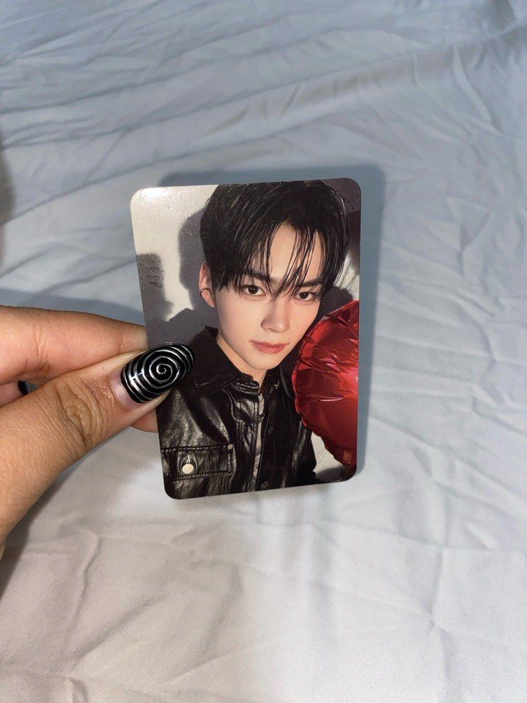 Hanbin ZB1 zerobaseone heart pc, Hobbies & Toys, Memorabilia ...