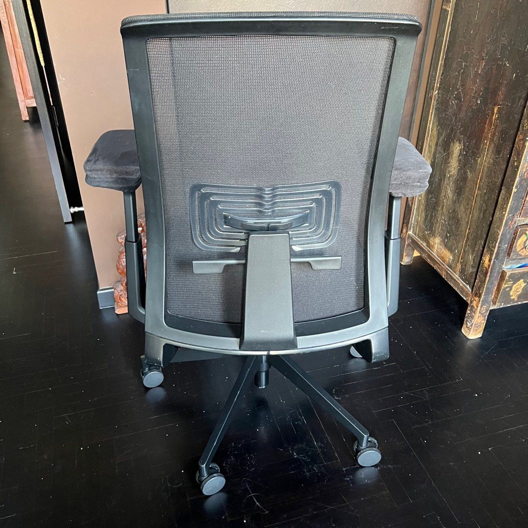 Haworth Office Chairs - 2 available, Furniture & Home Living, Furniture ...