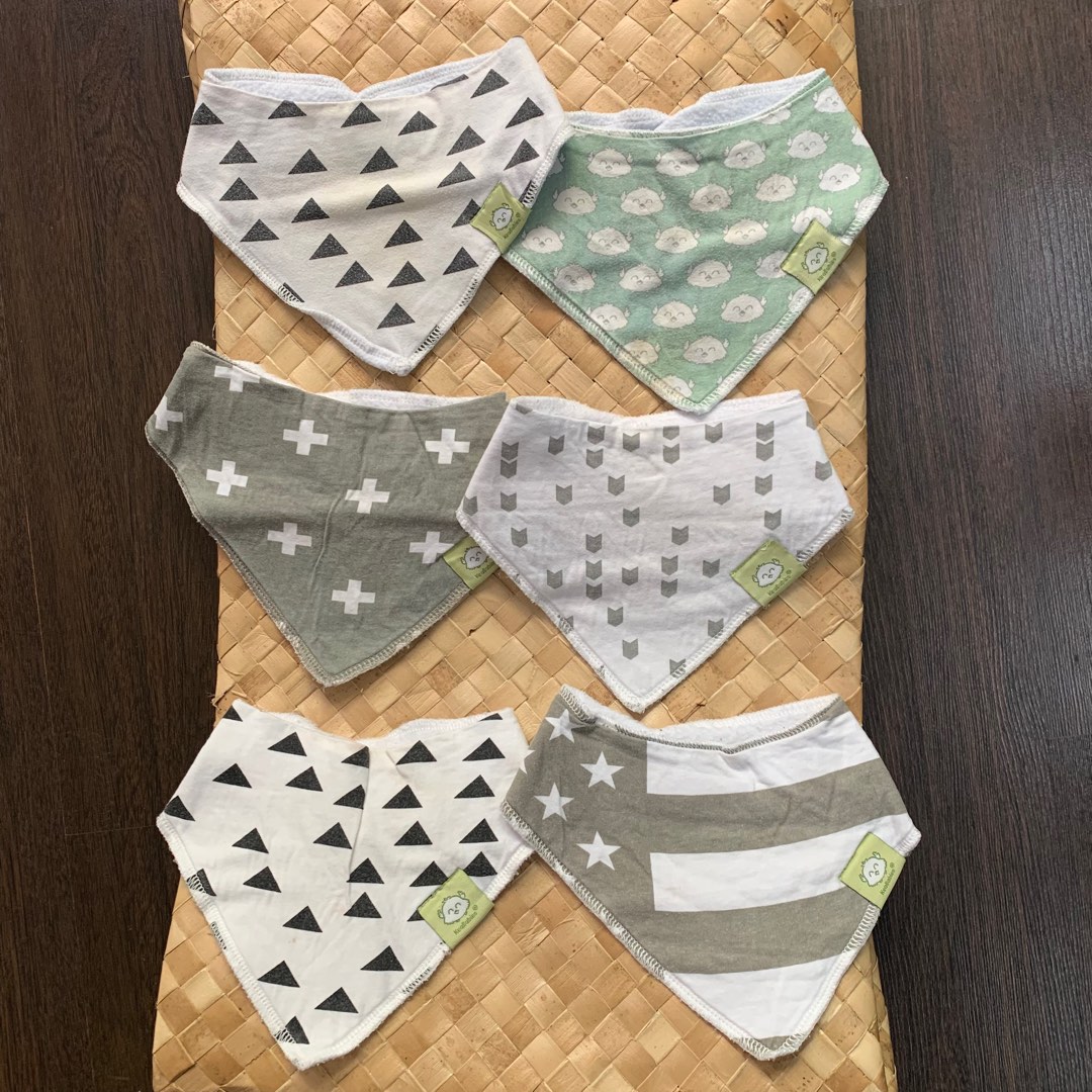 H&M Cotton Triangle Bibs, Babies & Kids, Babies & Kids Fashion on Carousell