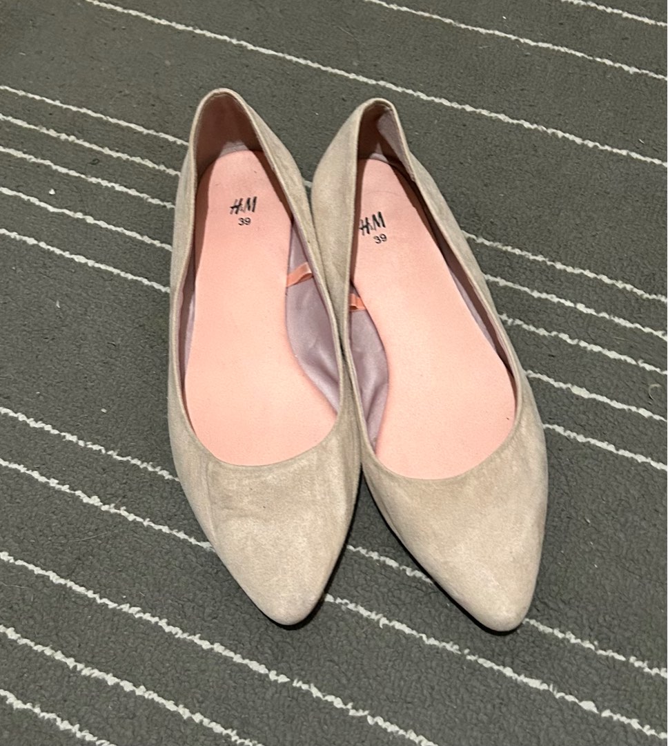 Hm flats, Women's Fashion, Footwear, Flats & Sandals on Carousell