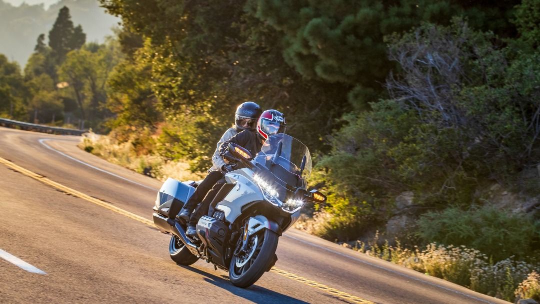 HONDA GOLDWING GL1800 LUXURY LUXURIOUS CLASS 2 CRUISER TOURER ROAD KING ...