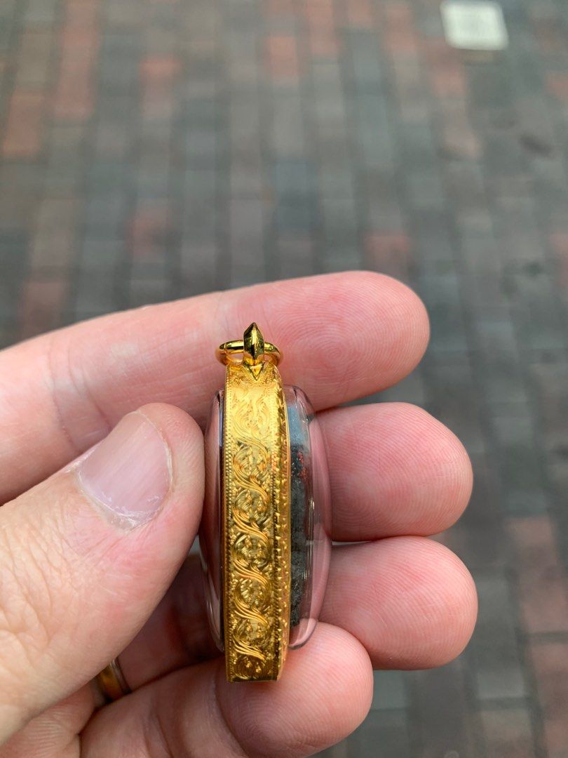 Lp Thuad pim yai 2524 Wat Changhai, Hobbies & Toys, Memorabilia ...