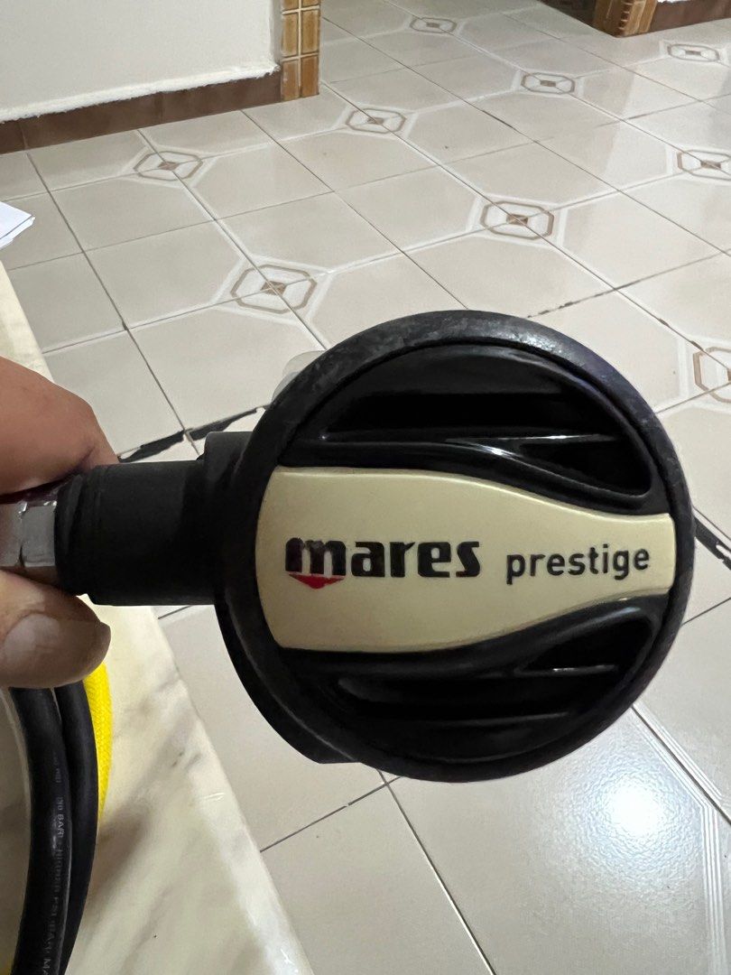 Mares Prestige Regulator set, Sports Equipment, Other Sports Equipment ...