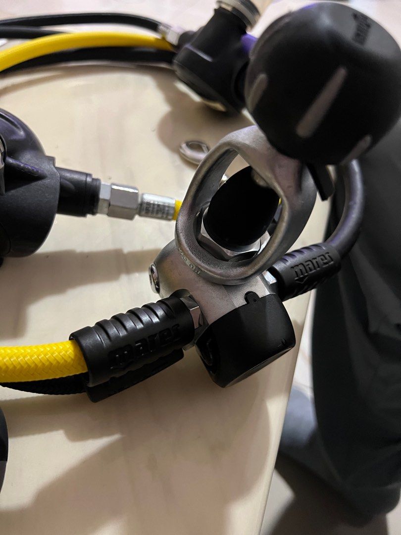 Mares Prestige Regulator set, Sports Equipment, Other Sports Equipment ...