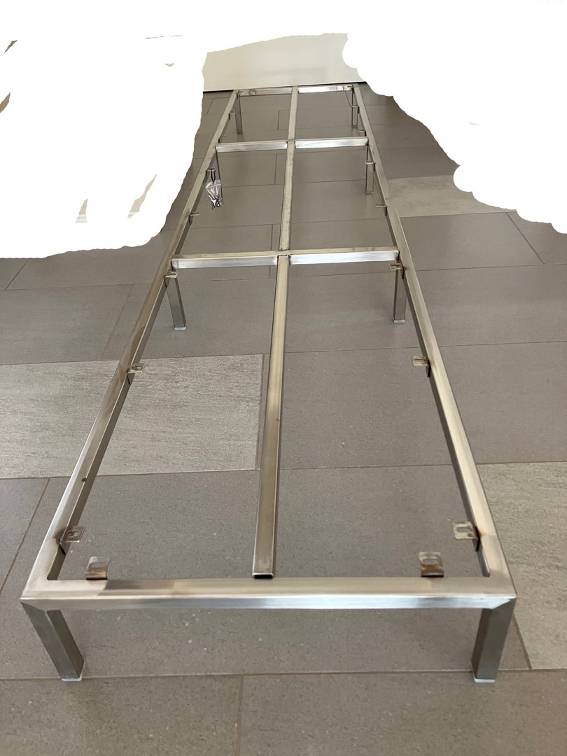 Metal base frame, 傢俬＆家居, 傢俬, 櫃子、組合櫃及置物架 - Carousell