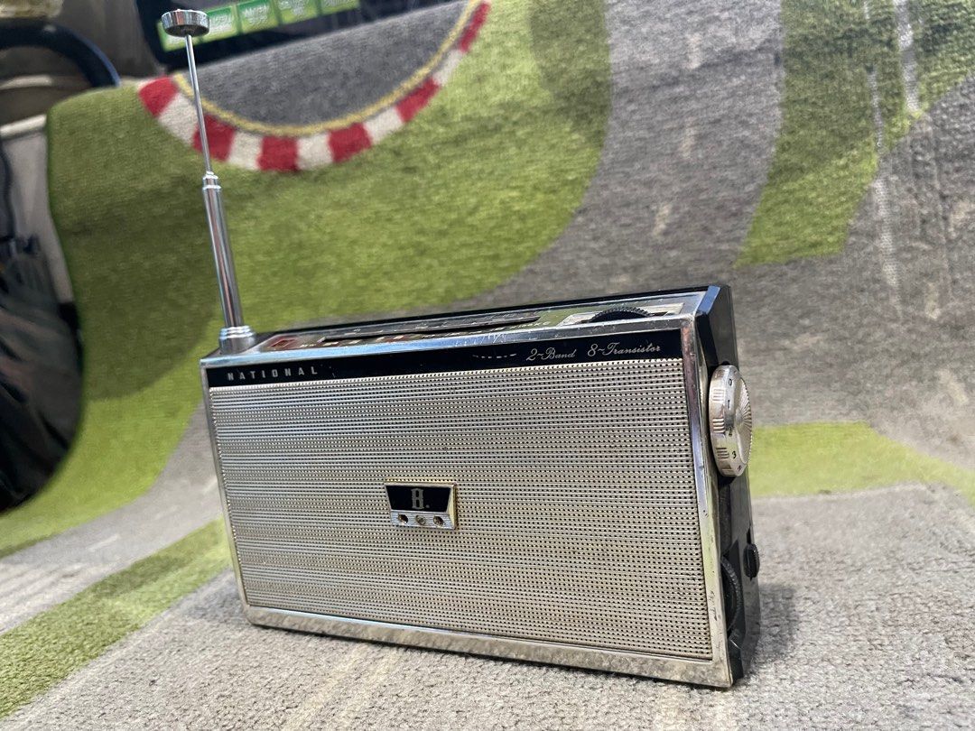 National Transistor radio 1962 made in japan as is read details ...
