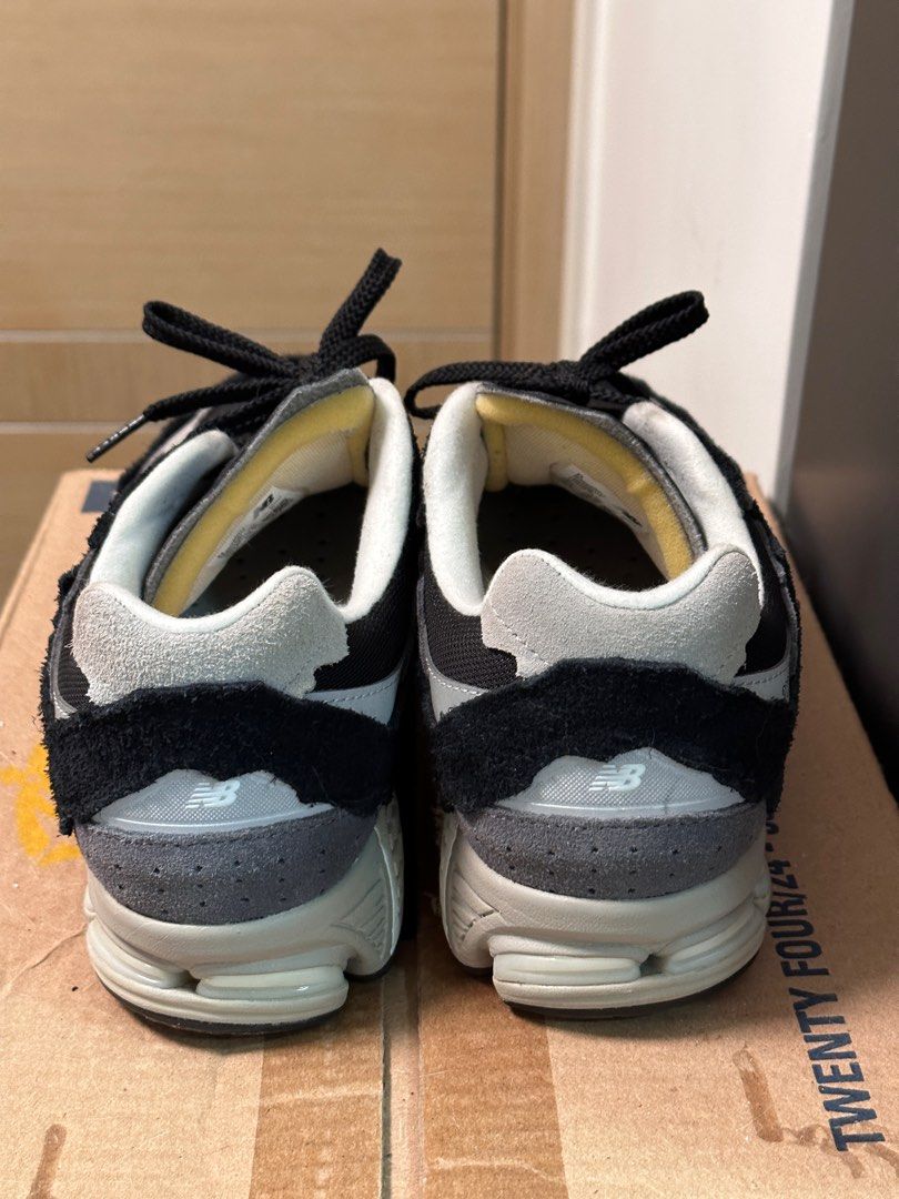 New Balance 2002R M2002RDJ US8, 男裝, 鞋, 波鞋 - Carousell